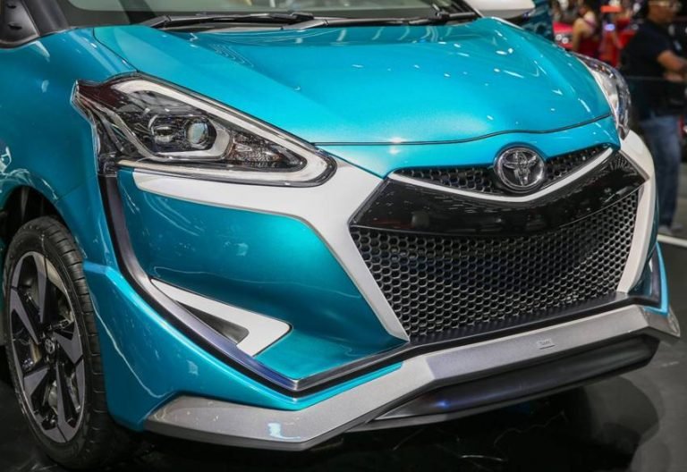 Toyota Sienta Ezzy, Si Biru Buat Keluarga Milenial - Autos.id