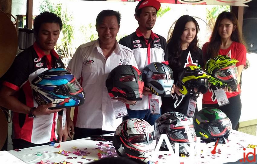 5 JPX Helmet New Model Stylish dan Nyaman Buat Motoris Harian - Autos.id