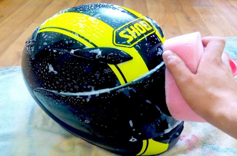 Mencuci Helm Berkala Ternyata Penting, Ini Alasannya! - Autos.id