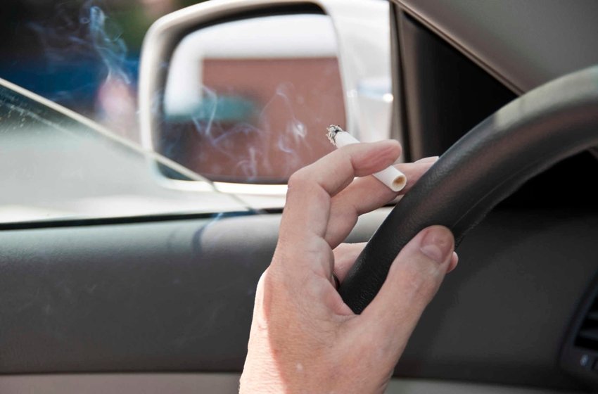 Wow, Merokok Dapat Merusak AC Mobil, Benarkah? - Autos.id