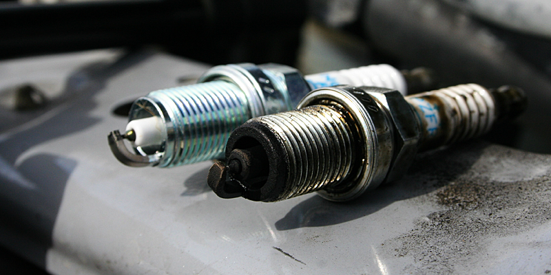 Tips Cara Membuka dan Memasang kembali Busi Motor dengan Benar! - Autos.id