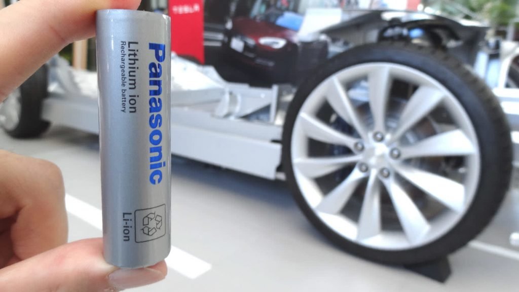 Tesla Berencana Memproduksi Mobil Listrik Dengan Pasokan Baterai Dari ...