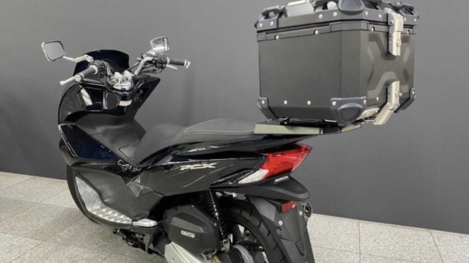 Aftermarket Rise Rilis Rak Bagasi dan Top Case Baru Untuk Honda ADV 150 ...