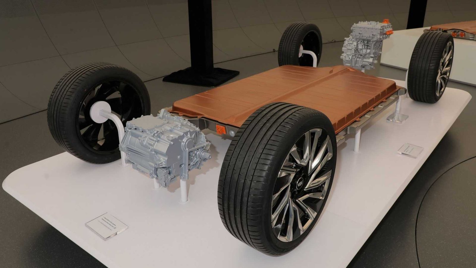 Ingin Menguasai Pasar EV Di Eropa, General Motors Terus Kembangkan ...