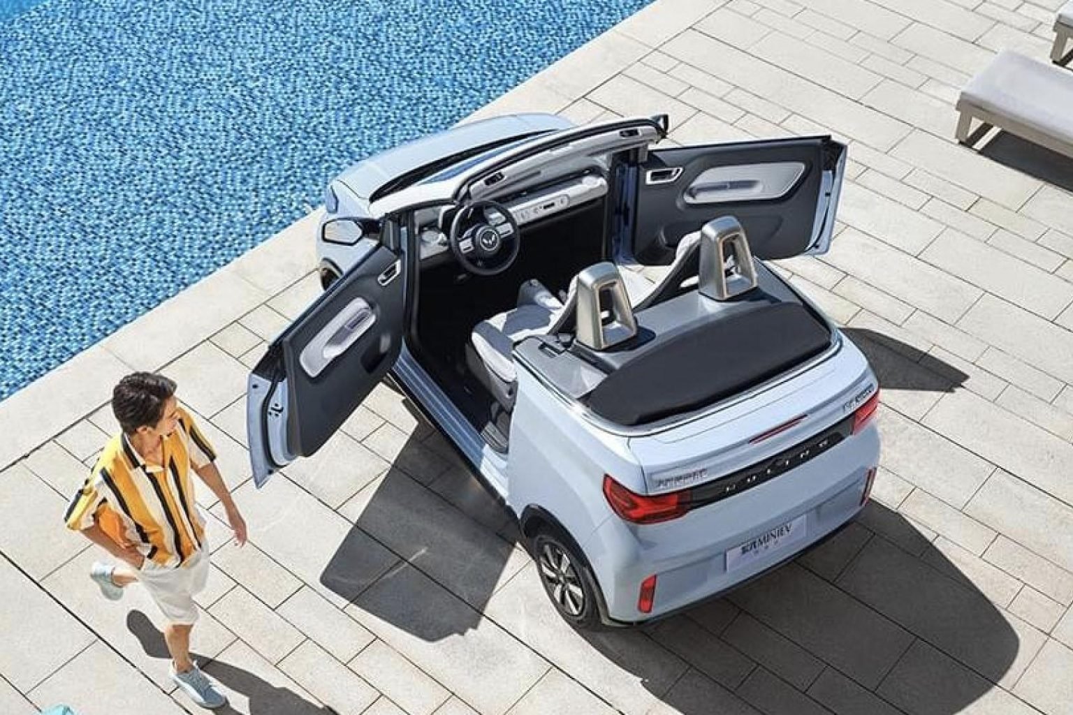 Wuling Mini EV Cabriolet, Versi Atap Terbuka Dari Air EV - Autos.id