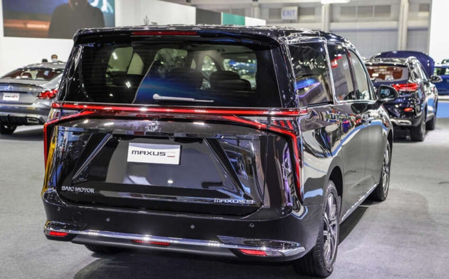 Inilah MG Maxus 9, Mobil Listrik yang Jadi Pesaing Langsung Toyota ...