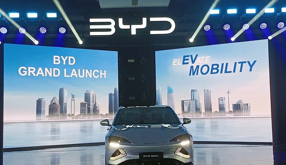 Resmi Masuk Pasar Indonesia, BYD Perkenalkan Tiga Produk Electric ...