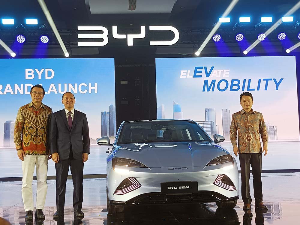 Resmi Masuk Pasar Indonesia, BYD Perkenalkan Tiga Produk Electric ...